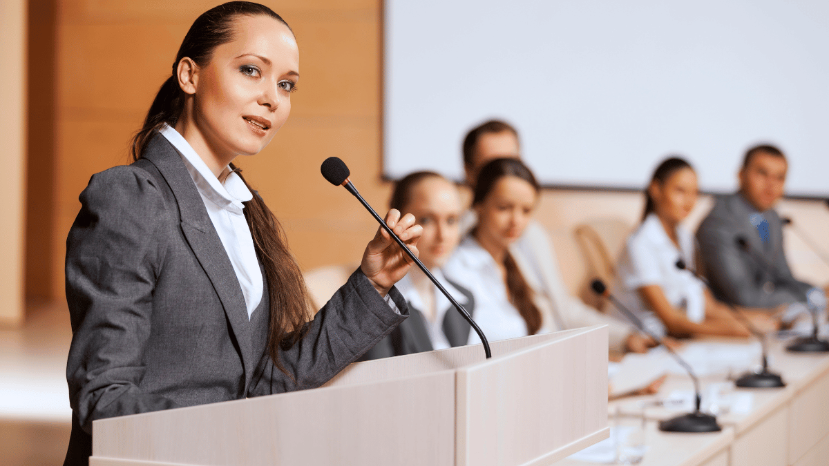 The Art of Effective Public Speaking: Techniques and Tips